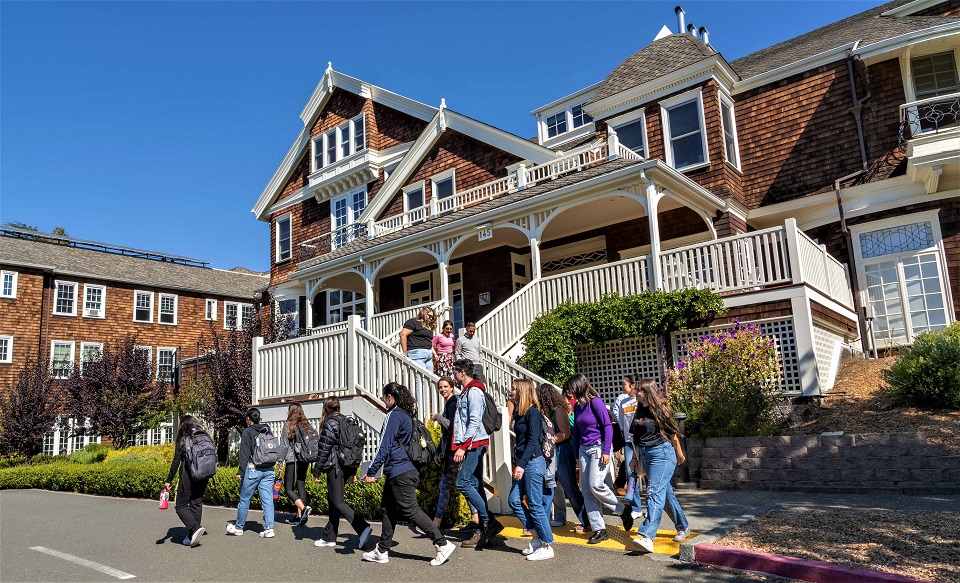 Dominican Developing Transfer Pathways for HNU Students | Dominican ...